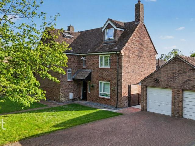 5 bedroom detached house for sale