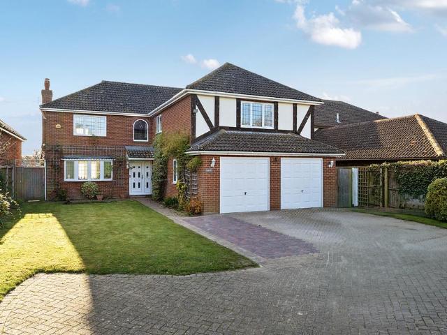 5 bedroom detached house for sale