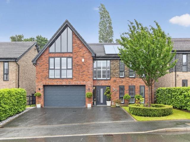 5 bedroom detached house for sale
