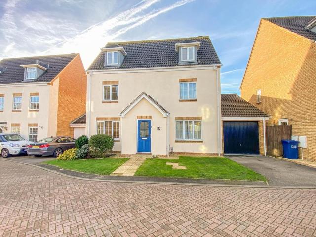 5 bedroom detached house for sale