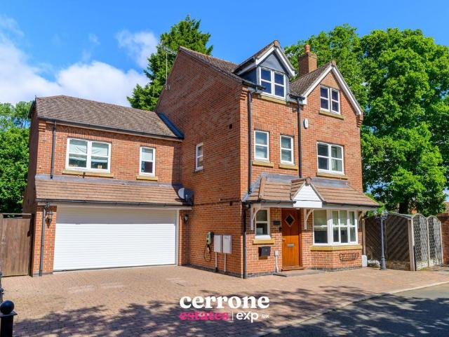 5 bedroom detached house for sale