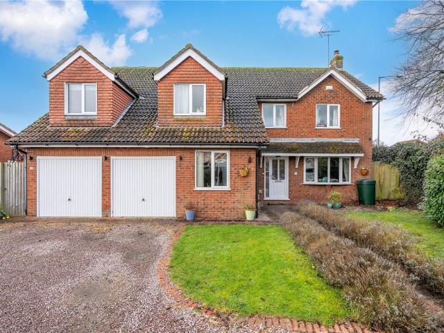 5 bedroom detached house for sale
