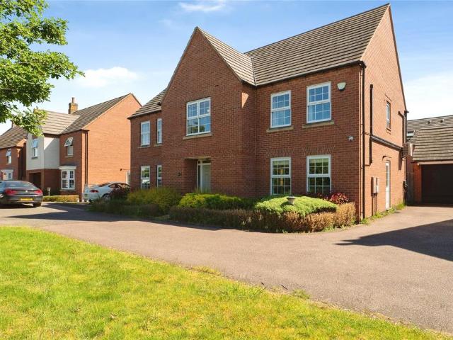 5 bedroom detached house for sale