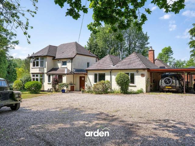 5 bedroom detached house for sale
