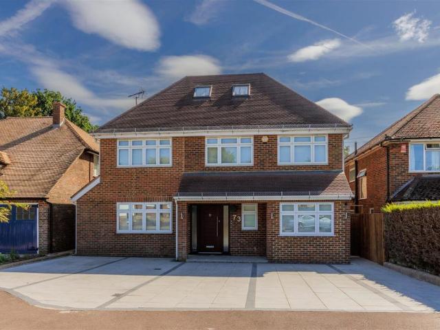 5 bedroom detached house for sale