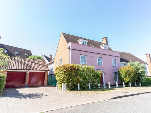 5 bedroom detached house for sale