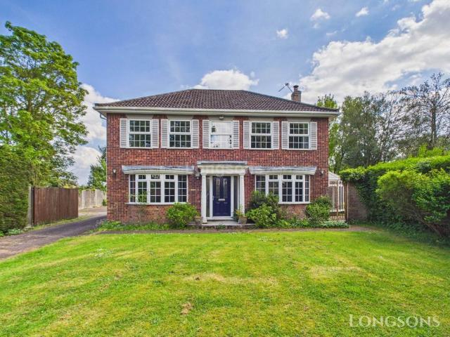 5 bedroom detached house for sale