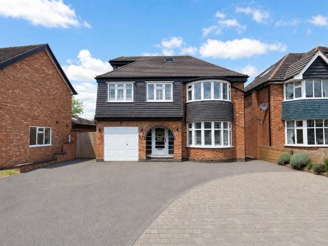 5 bedroom detached house for sale