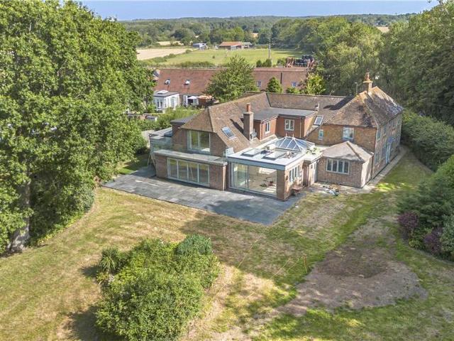 5 bedroom detached house for sale