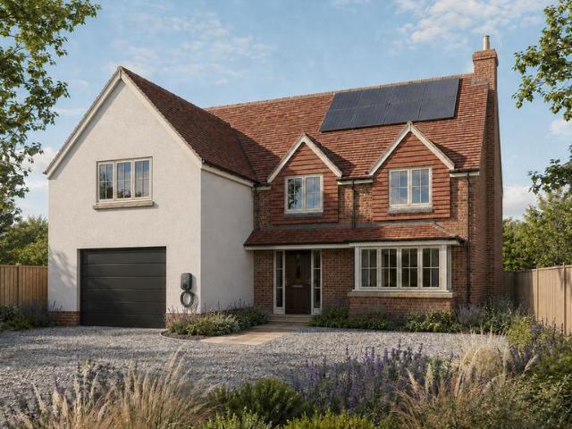 5 bedroom detached house for sale