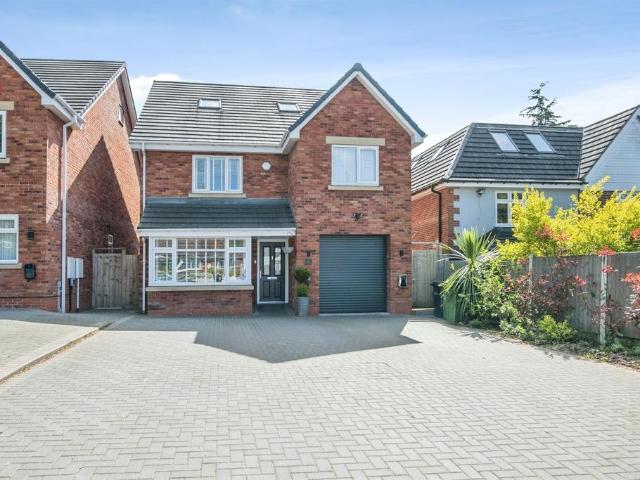 5 bedroom detached house for sale