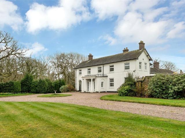 5 bedroom detached house for sale