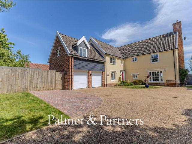 5 bedroom detached house for sale
