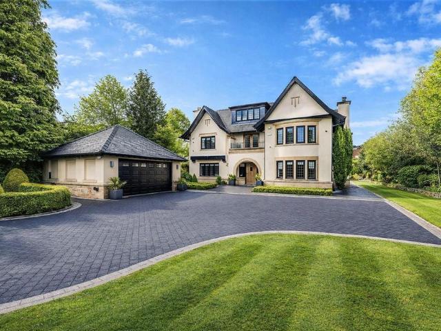 5 bedroom detached house for sale