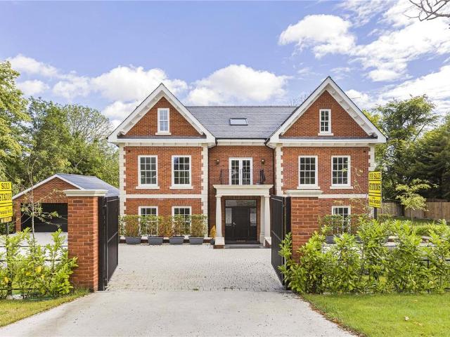 5 bedroom detached house for sale