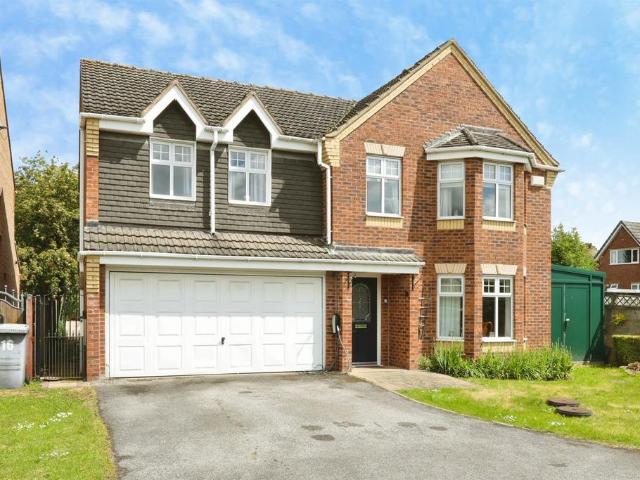 5 bedroom detached house for sale