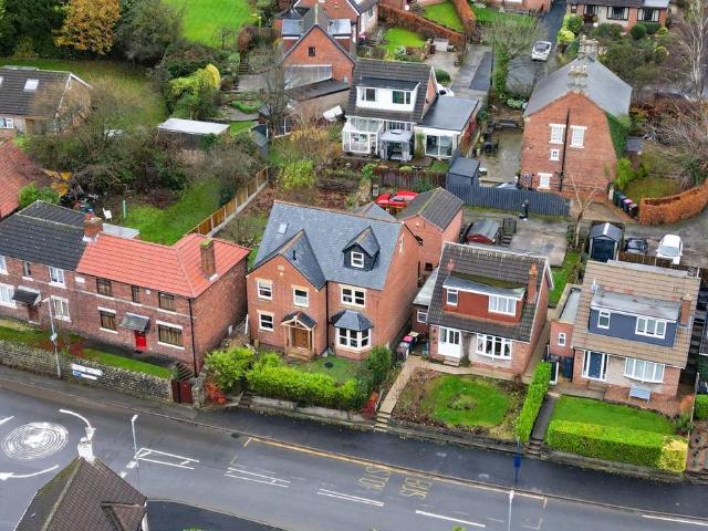 5 bedroom detached house for sale