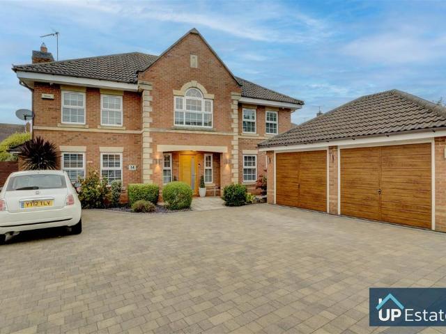 5 bedroom detached house for sale