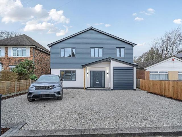 5 bedroom detached house for sale