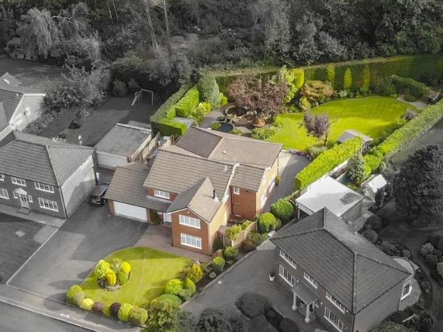 5 bedroom detached house for sale