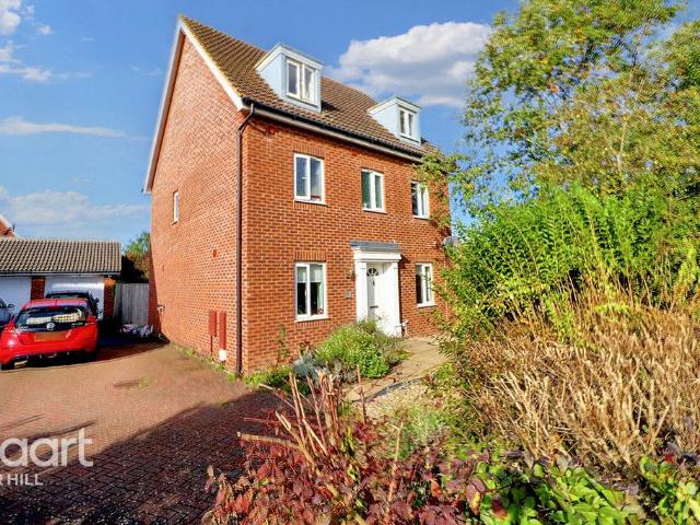 5 bedroom detached house for sale