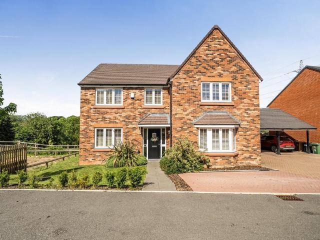 5 bedroom detached house for sale