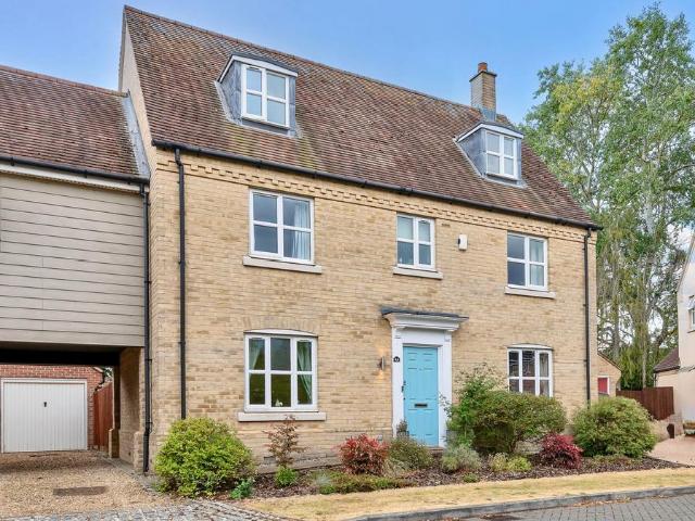 5 bedroom detached house for sale