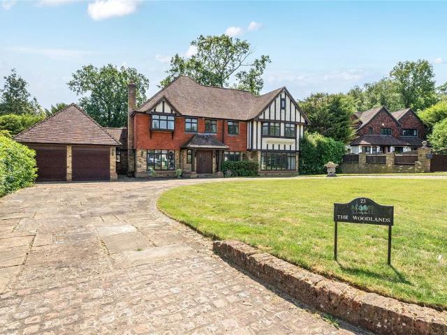 5 bedroom detached house for sale