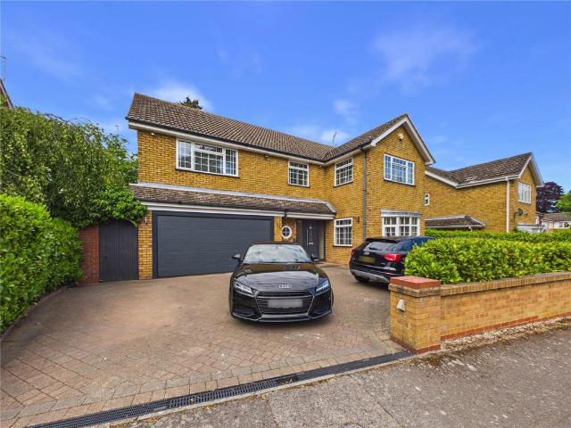 5 bedroom detached house for sale