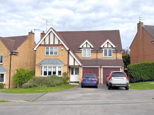 5 bedroom detached house for sale