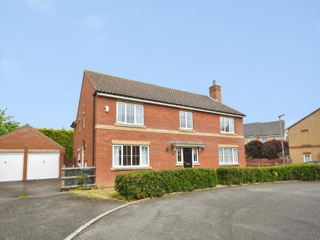 5 bedroom detached house for sale