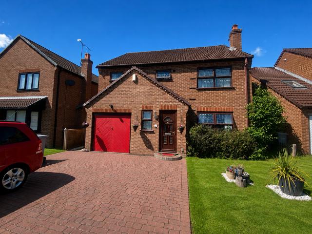 5 bedroom detached house for sale
