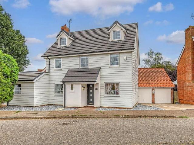 5 bedroom detached house for sale