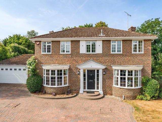 5 bedroom detached house for sale
