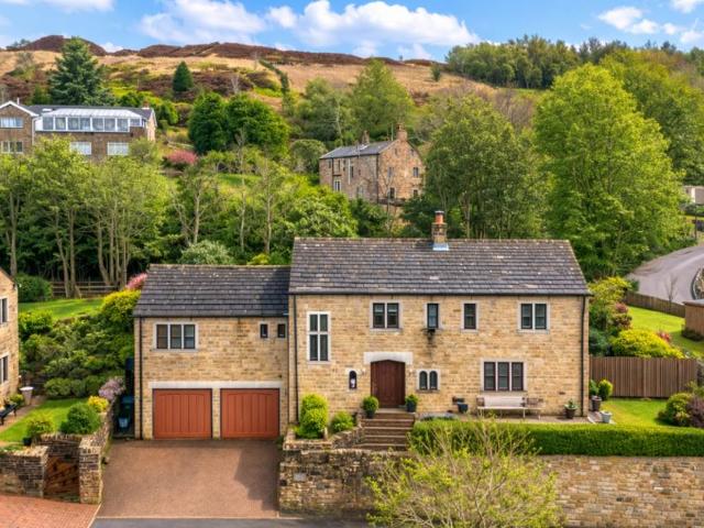 5 bedroom detached house for sale
