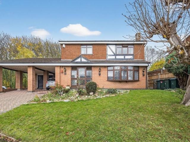 5 bedroom detached house for sale