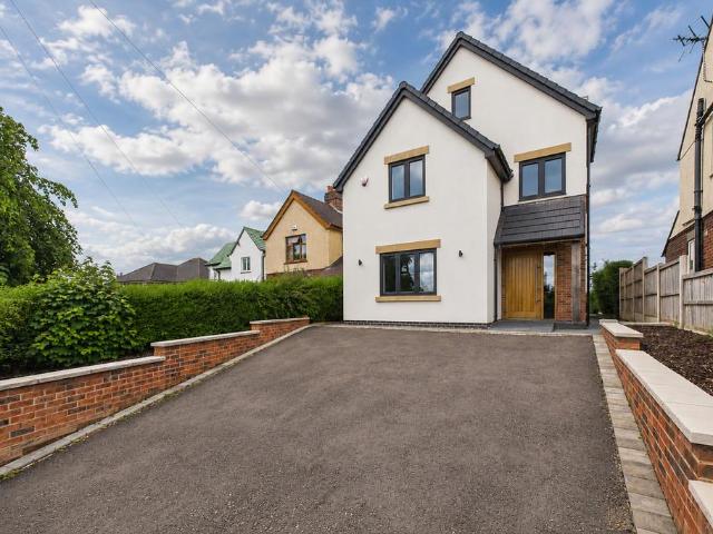 5 bedroom detached house for sale