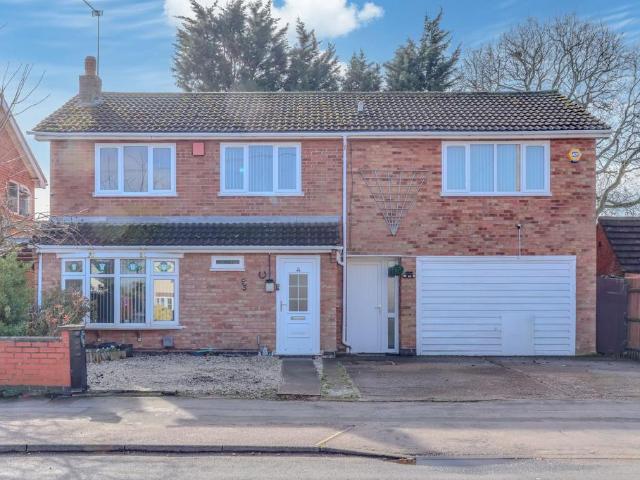 5 bedroom detached house for sale