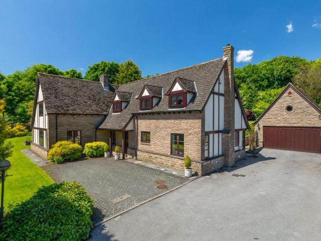 5 bedroom detached house for sale