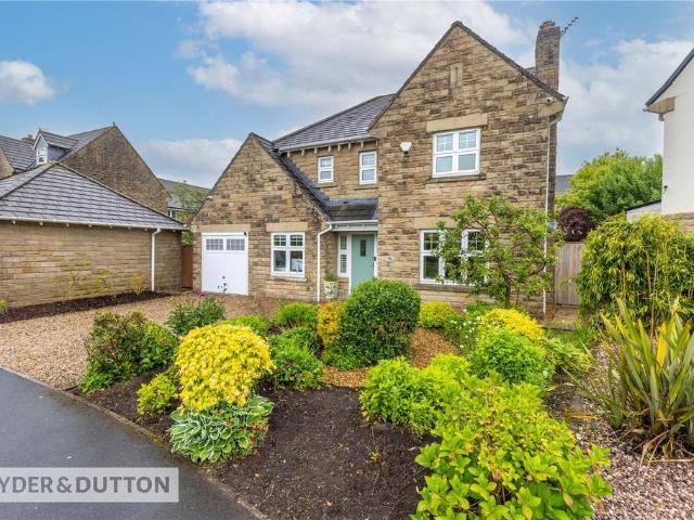 5 bedroom detached house for sale