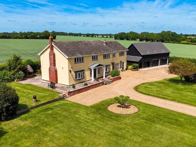 5 bedroom detached house for sale