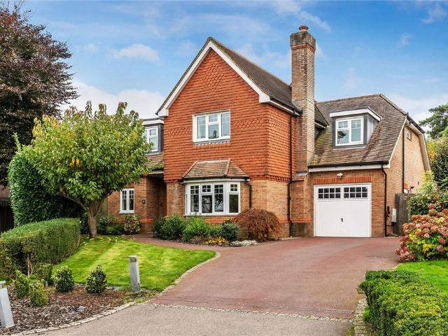 5 bedroom detached house for sale