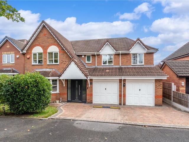 5 bedroom detached house for sale