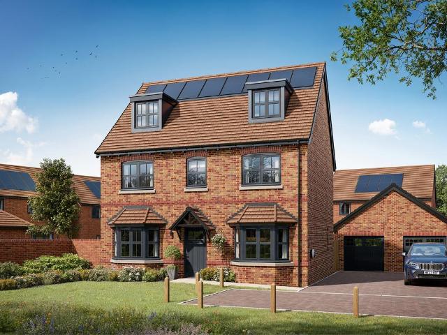 5 bedroom detached house for sale