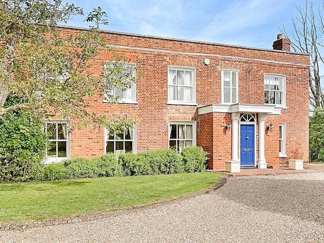 5 bedroom detached house for sale