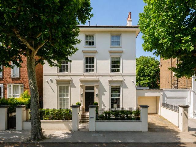 5 bedroom detached house for sale