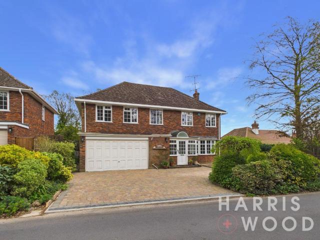5 bedroom detached house for sale