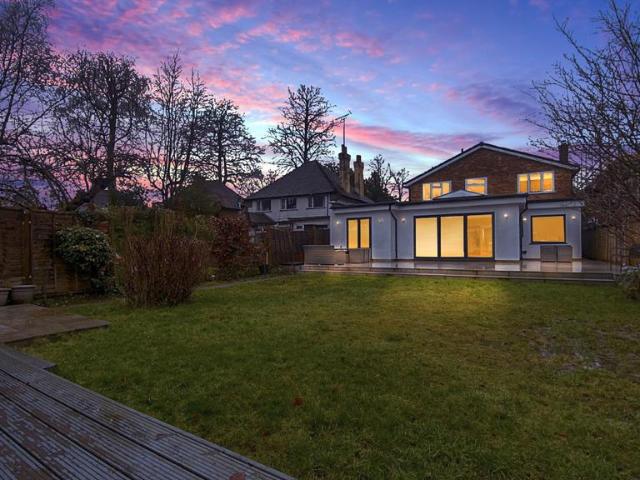 5 bedroom detached house for sale