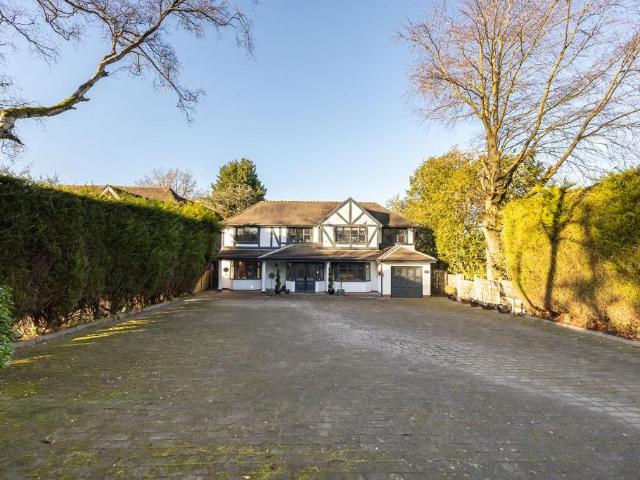 5 bedroom detached house for sale
