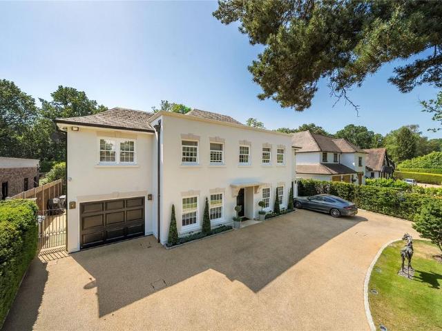 5 bedroom detached house for sale